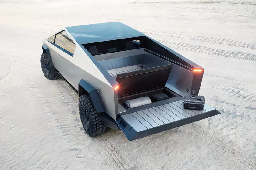 Rangement au plancher du coffre Tesla Cybertruck 2022