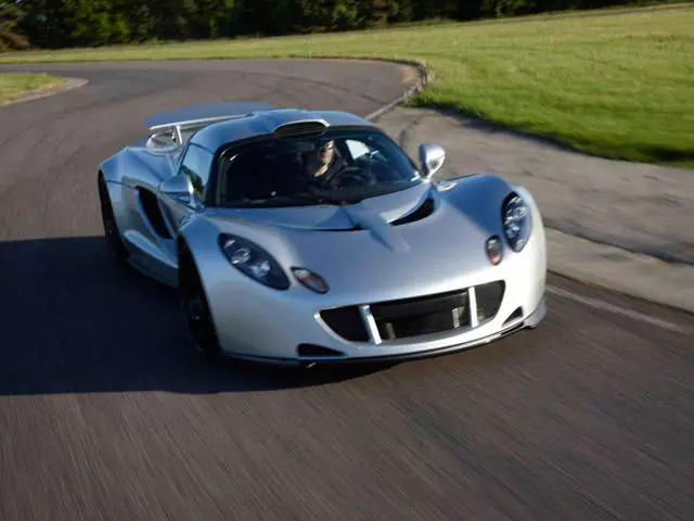 Hennessey Venom GT Пеббл пляжында күренергә 100839_1