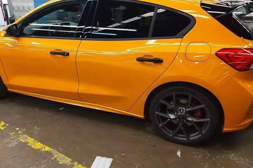 Wannan shine 2019 Ford Focus ST 10102_2