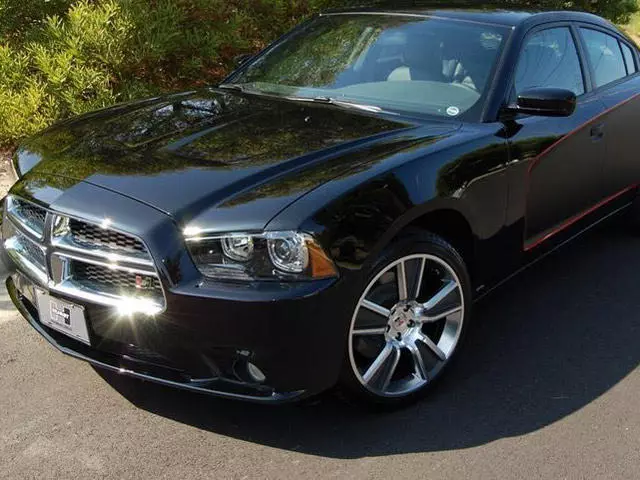 SEMA 2011: Dodge Charger Hurst Edition i ndërtuar për bamirësi 101103_1