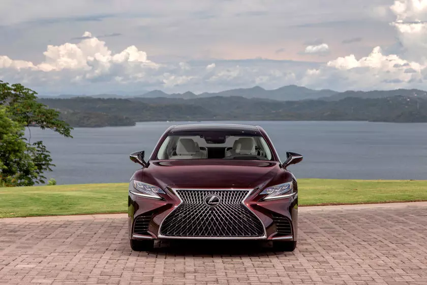 ಸೀಮಿತ ಆವೃತ್ತಿಯ Lexus LS 500 ಹೊಸ ನೋಟದೊಂದಿಗೆ ಅನಾವರಣಗೊಂಡಿದೆ 10163_4