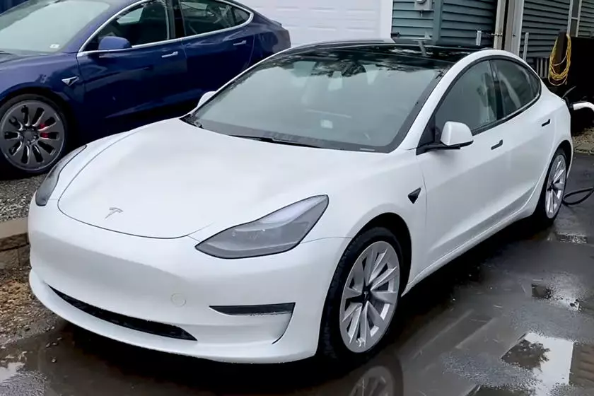 Tesla Xav Tau $16,000 Rau Qhov Yooj Yim $700 Model 3 Kho 10167_1