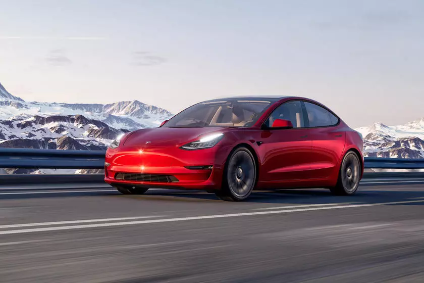 2017-2021 Tesla Model 3 Jízdní přední úhel