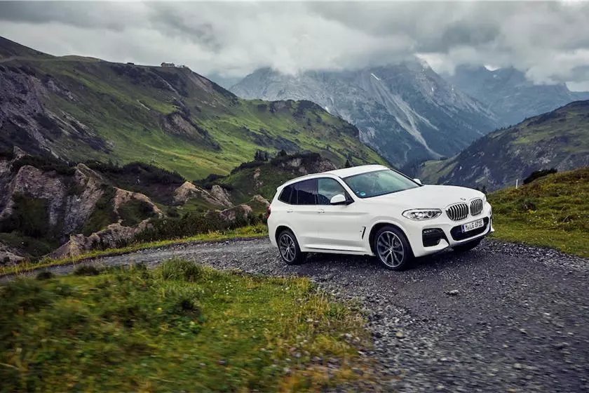 Hona hemen 2020ko BMW X3 Plug-In Hybrid-ak zenbat balio duen 10181_5