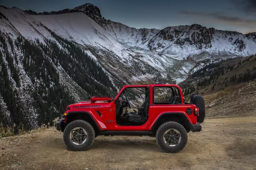 2021 “Jeep Grand Cherokee” üç hatar bilen gelýär 10244_12