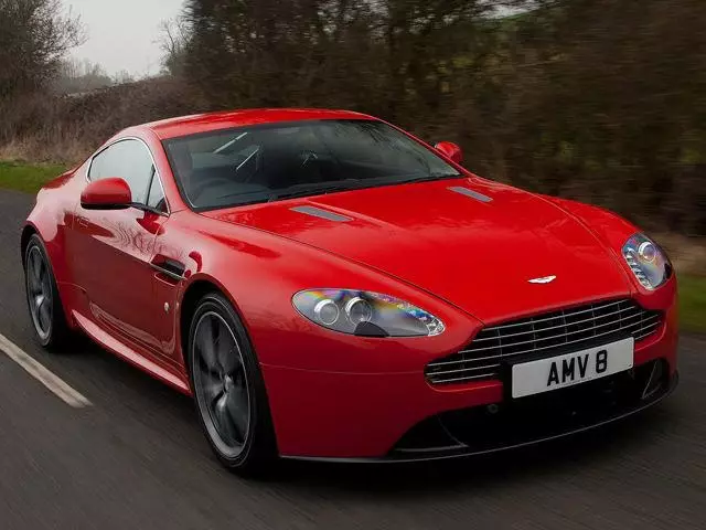 Aston Martin + AMG = V8 विवाह स्वर्गात केले 103264_1