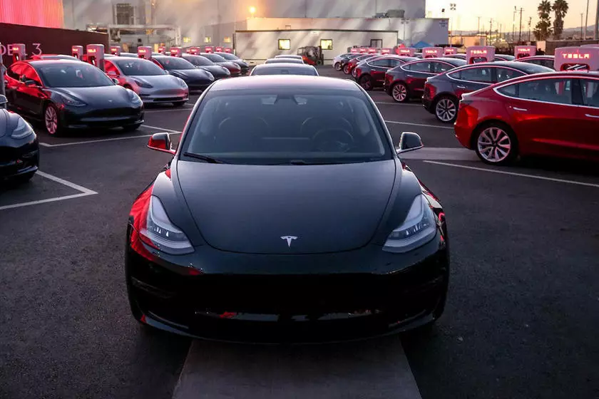 Tesla Model 3 Mendapat Peningkatan Kinerja Lainnya 10343_6