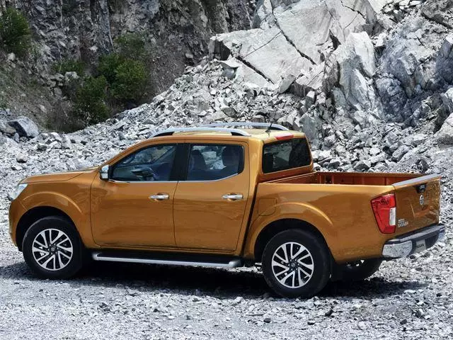 Nissan potvrđuje da će Next Frontier ostati pravi kamion 1036_3