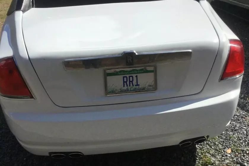 Bu “Fake Rolls-Royce Limo”, “Tesla Model 3” -den has az çykdajy edýär 10406_9