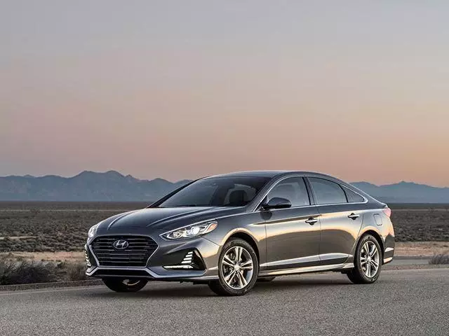 Ці быў бы Hyundai вар'ятам, каб даць Sonata спартыўную версію N? 1043_2