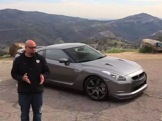 Video: Matt Farah bestuurt 'Veyron Killing' Nissan GT-R van Switzer 104838_1