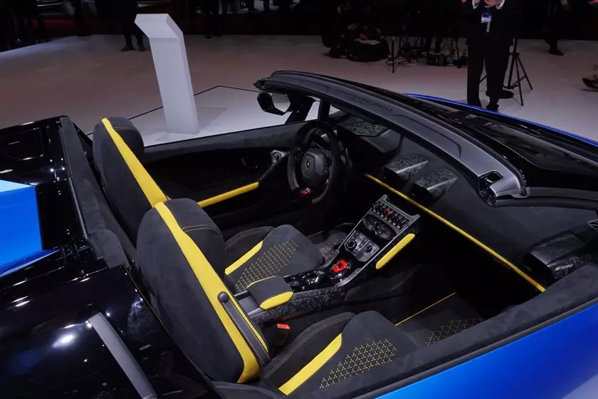 Lamborghini je najnoviji proizvođač automobila koji je napustio Pariz 10503_4