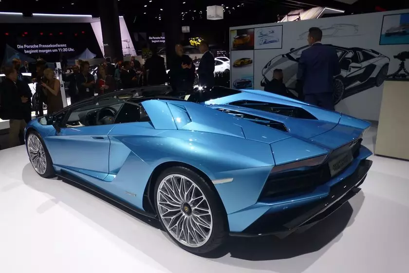 Lamborghini je najnoviji proizvođač automobila koji je napustio Pariz 10503_6