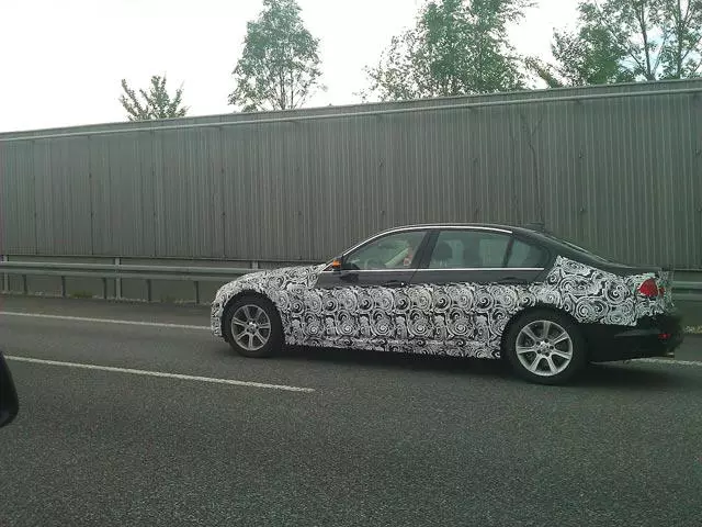 Spied: 2012 BMW 3-serie Li 106120_1