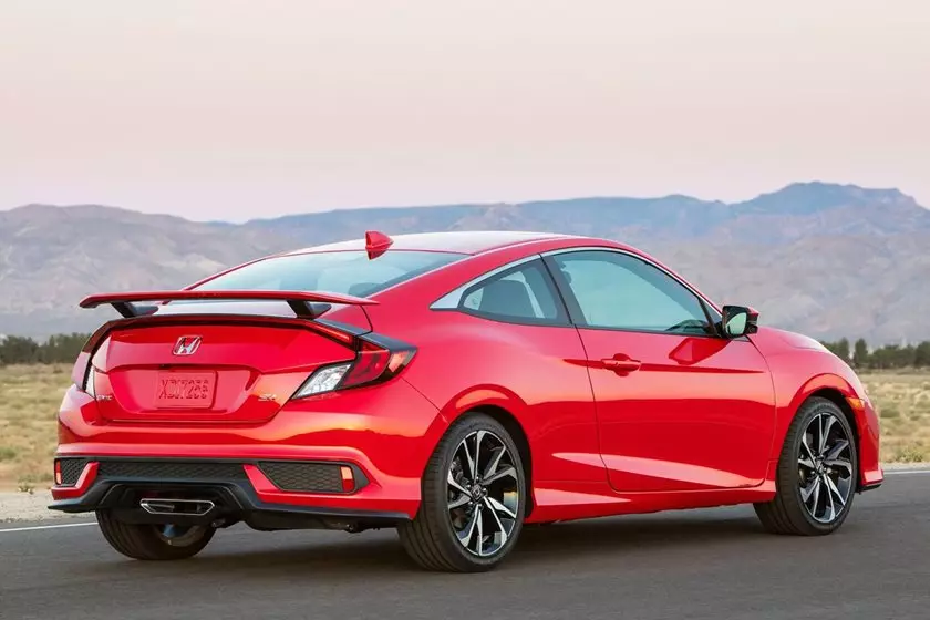 سستی اور آرام دہ تفریح: 2018 Honda Civic Si 10636_4