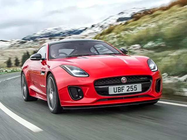 Četru cilindru Jaguar F-Type izklausās labāk, nekā jūs domājat 1063_2