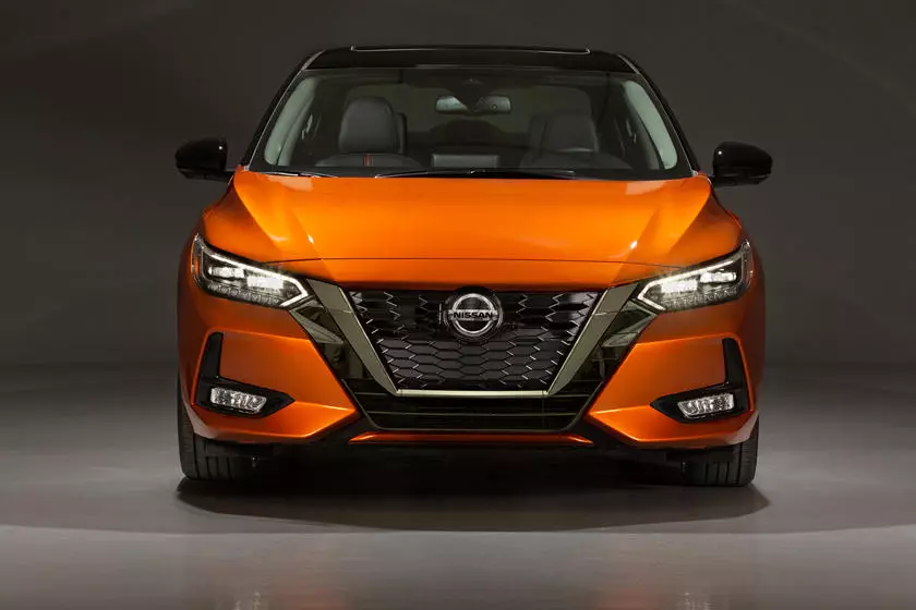 Nissan Sentra အသစ်သည် ယခုအခါ ငှားရမ်းရန် စျေးသက်သာပါသည်။ 10667_8