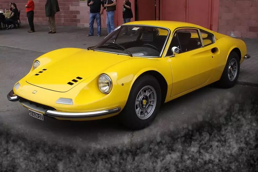 Perché una Ferrari Dino venderà meglio di un SUV Ferrari 10670_3