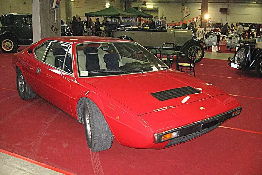 Perché una Ferrari Dino venderà meglio di un SUV Ferrari 10670_5