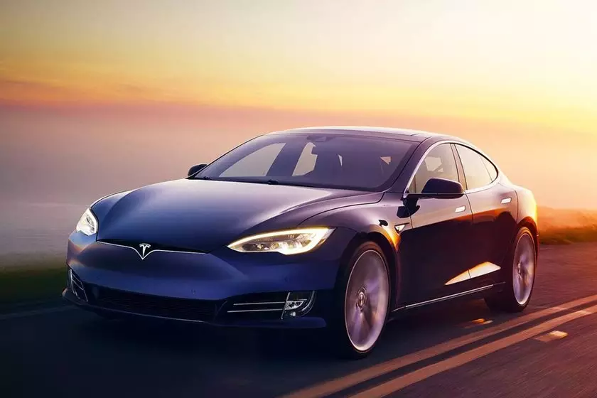 Моделът S може да бъде колекционерска кола, след като Tesla излезе от бизнеса 10727_2