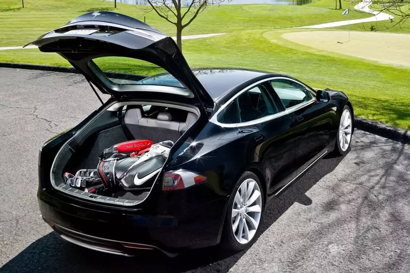 Моделът S може да бъде колекционерска кола, след като Tesla излезе от бизнеса 10727_4
