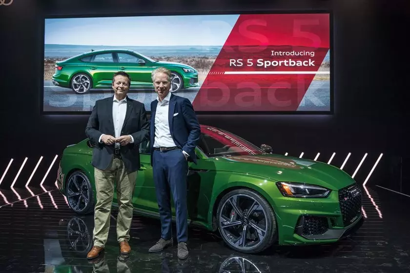 2019 Audi RS 5 Sportback מאכט עקסטרע דאַונפאָרס מיט דעם ציכטיק טריק 10732_3