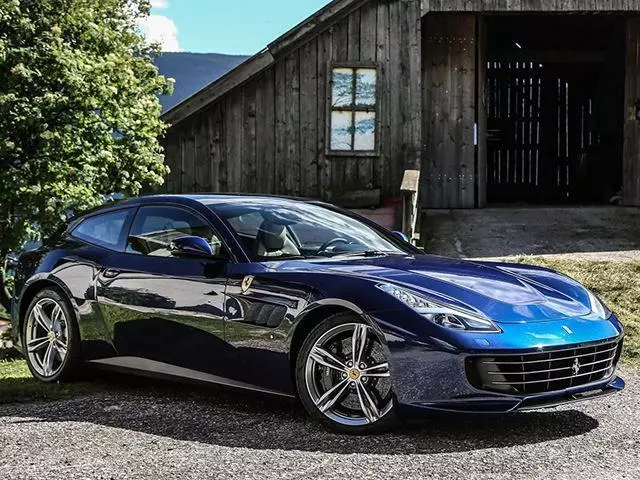 Ferrari zerstéiert ëmmer de Verkaf, Och ouni SUV 10758_1