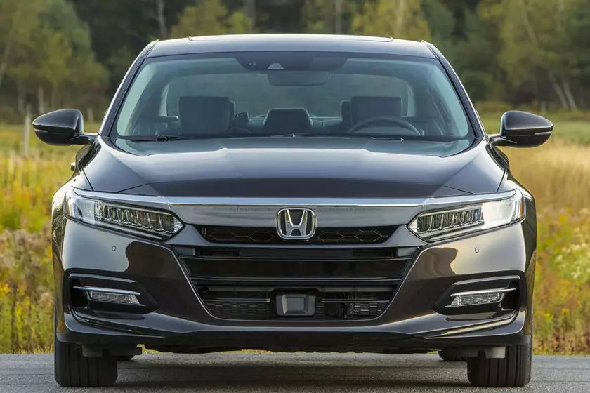 2018 Honda Hybrid 47 MPG менен 26 миң доллардан башталат 10782_2