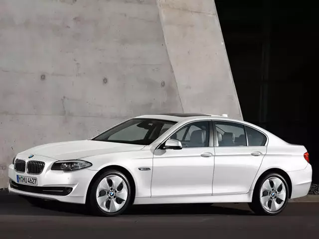 رسمي: د BMW نوی 520d موثر ډینامیک 5 لړۍ 108520_1