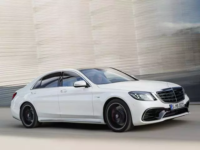 2018 Mercedes-Benz S-klas karịrị naanị a ahụkarị ihu igwe. 1091_1