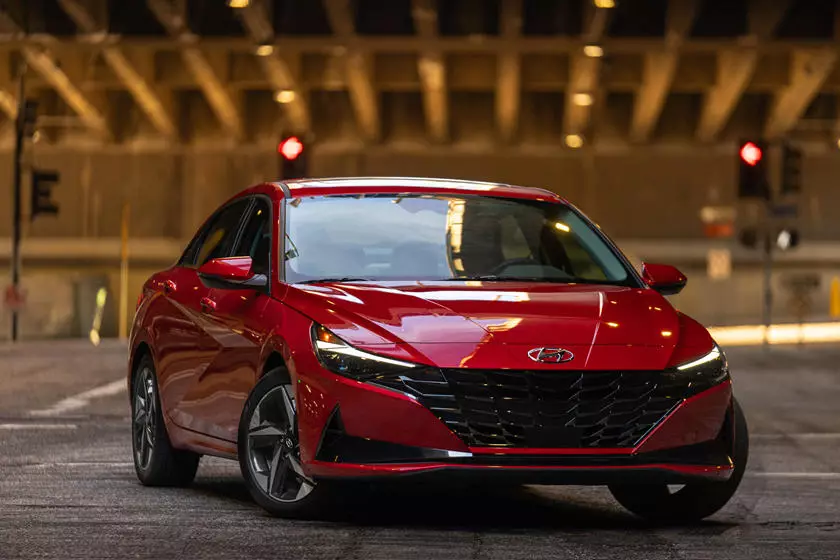 2021-2022 Hyundai Elantra Front Angle View