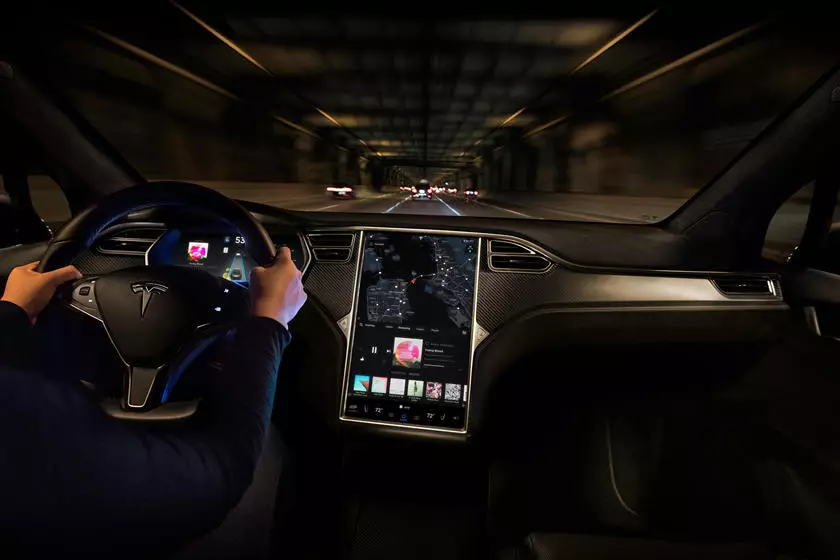 Хакерлердің соңғы Tesla ашуы өте қорқынышты 10929_7