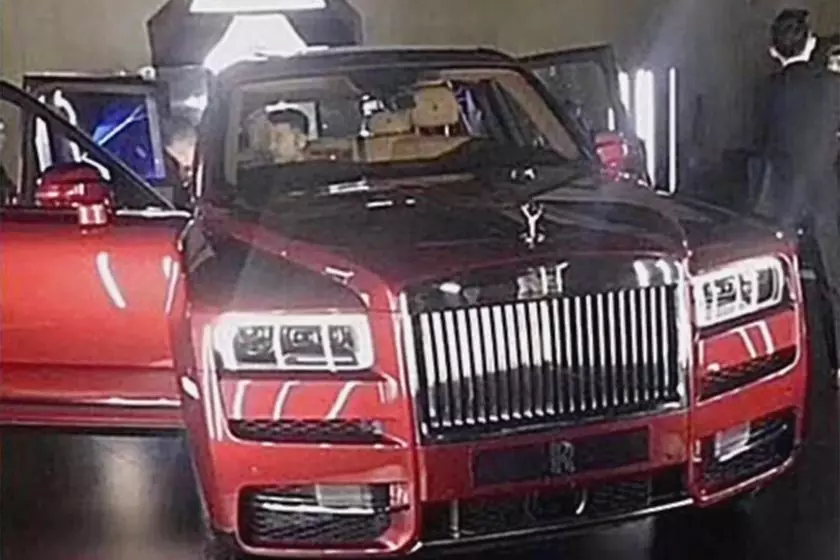 Ĉi tio Estas La Rolls-Royce Cullinan SUV Antaŭ ol Vi Devas Vidi Ĝin 10930_1