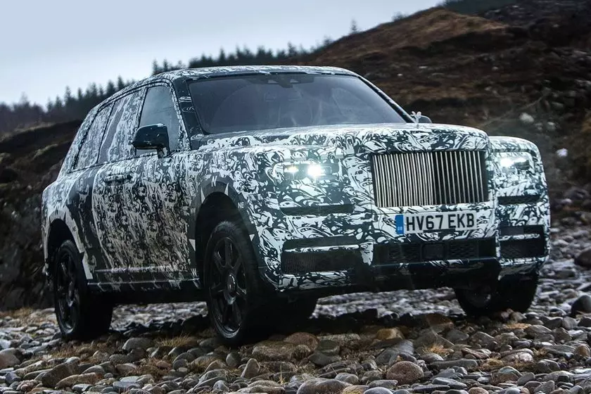 Бұл сіз оны көрмей тұрып Rolls-Royce Cullinan жол талғамайтын көлігі 10930_5