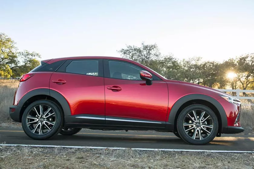 2016-2018 Mazda CX-3 Side View