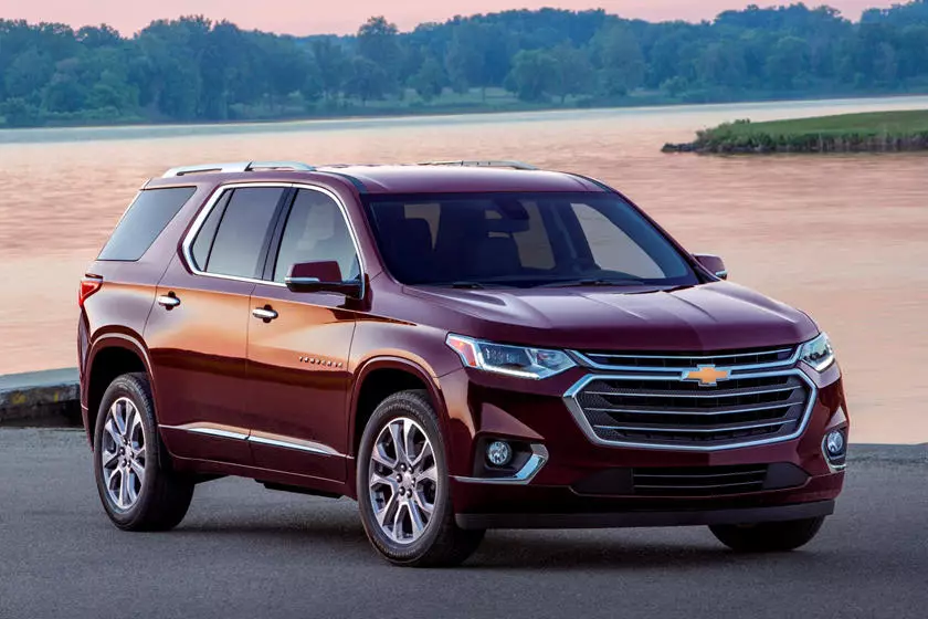 2018-2020 Chevrolet Traverse Front Angle View