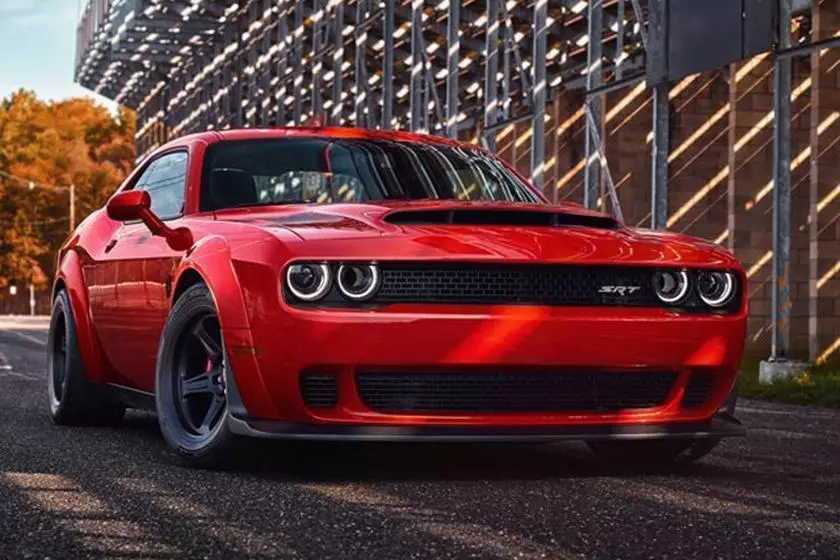 Dodge Challenger SRT Dab Yuav Tsum Muaj Tus Nqi qis dua $100,000