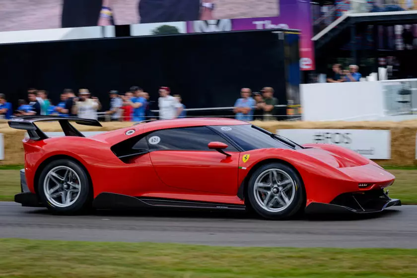 Ferrari P80/C Yana Haɓaka Jikinsa Mai Magana A Goodwood 11220_3