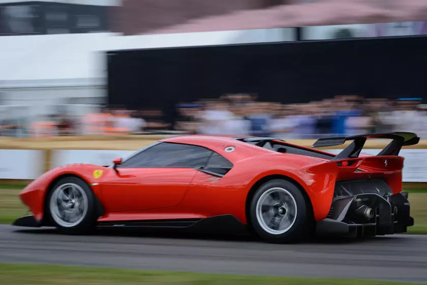 Ferrari P80/C se chlubí svou zakázkovou karoserií v Goodwoodu 11220_6