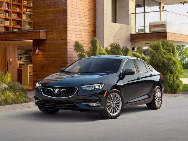 A 3.6-Liter V6, AWD, Jeung 9-Speed Otomatis Dikonfirmasi Pikeun Buick Regal GS 1124_1