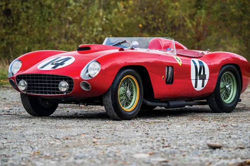 Immen betelle $ 22 miljoen foar dizze seldsume Ferrari 11254_3