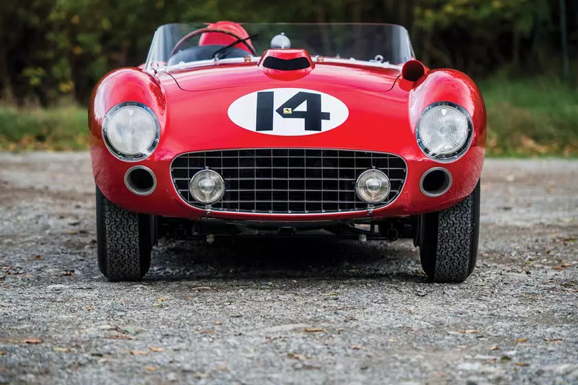 Immen betelle $ 22 miljoen foar dizze seldsume Ferrari 11254_5