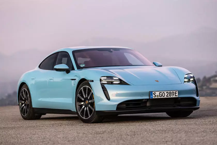 2020-2021 Porsche Taycan 4S útsýni að framan