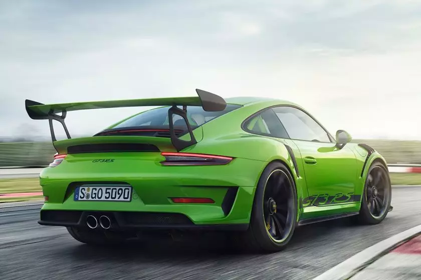 புதிய Porsche 911 GT3 RS எங்களிடம் ஏதாவது சொல்ல பச்சை வண்ணம் பூசப்பட்டதா? 11568_1