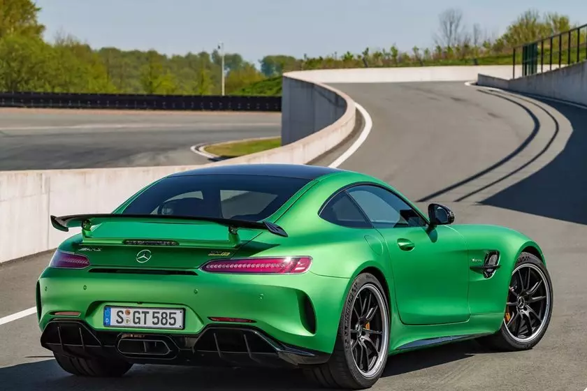 La nouvelle Porsche 911 GT3 RS peinte en vert nous dit-elle quelque chose ? 11568_2