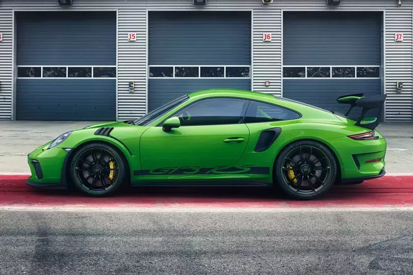 La nouvelle Porsche 911 GT3 RS peinte en vert nous dit-elle quelque chose ? 11568_5