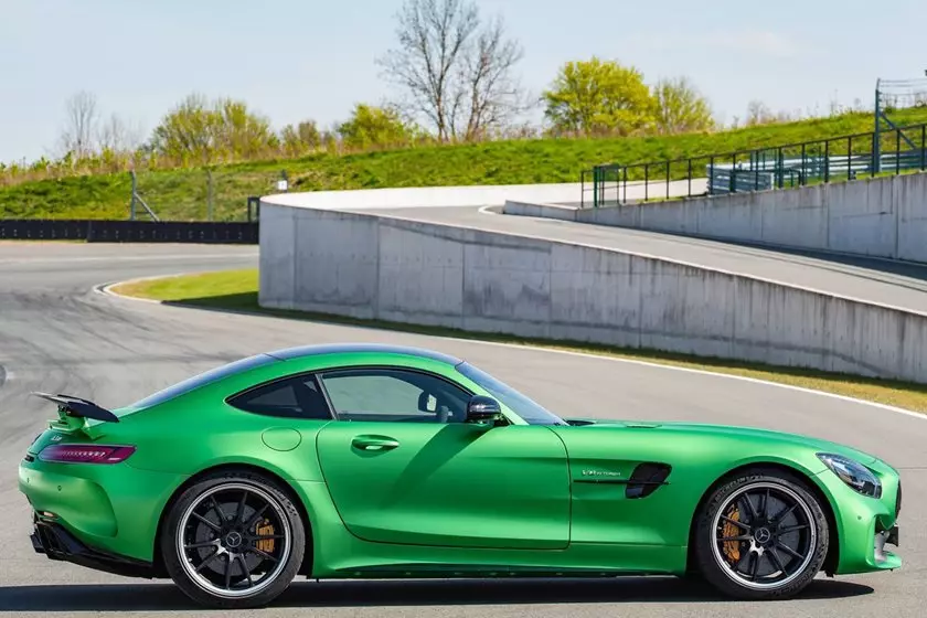 La nouvelle Porsche 911 GT3 RS peinte en vert nous dit-elle quelque chose ? 11568_6