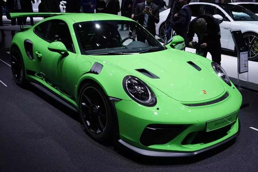 Porsche 911 GT3 RS በጄኔቫ ውስጥ በጣም ደስተኛው ትንሽ የስፖርት መኪና ነው። 11618_3