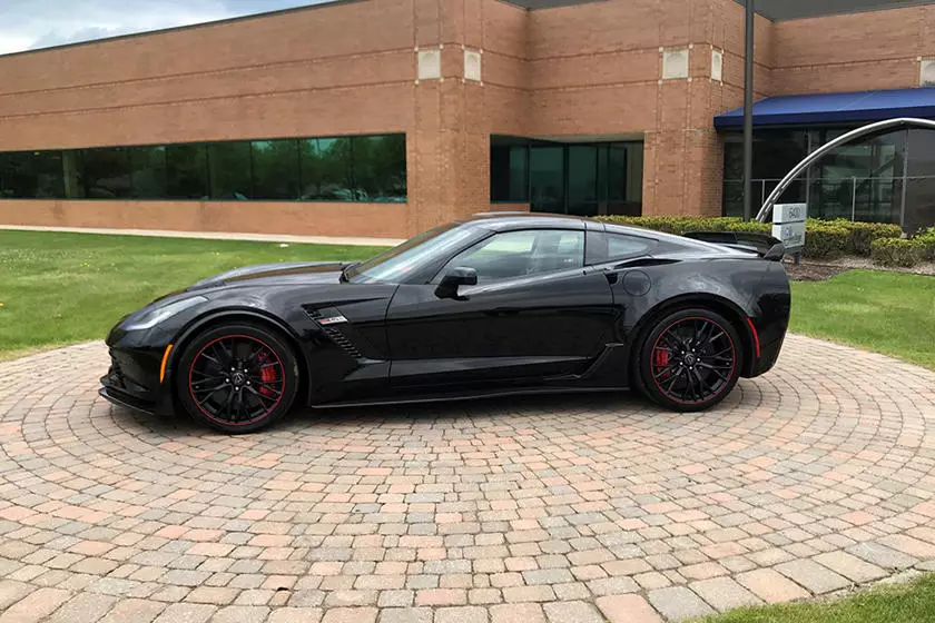 Galutinė „Chevrolet Corvette C7“ nurieda nuo gamybos linijos 11623_5