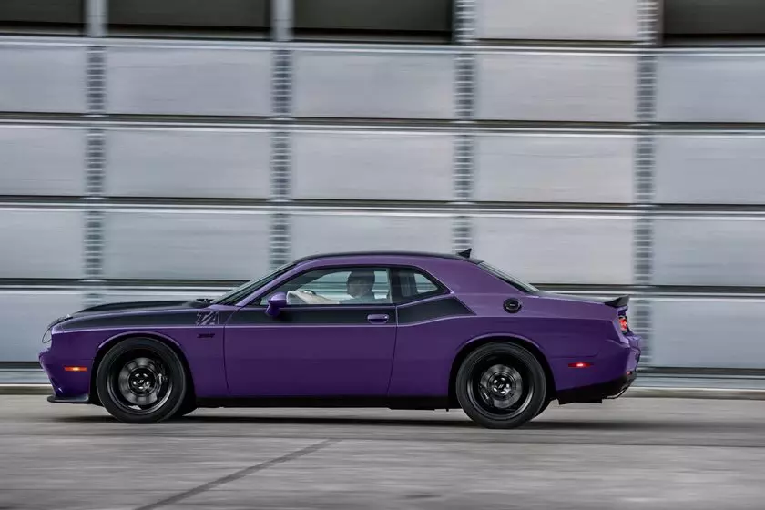 Dodge torna Challenger ainda mais old school 11673_3